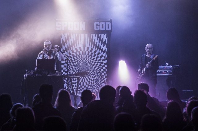 SPOON GOD