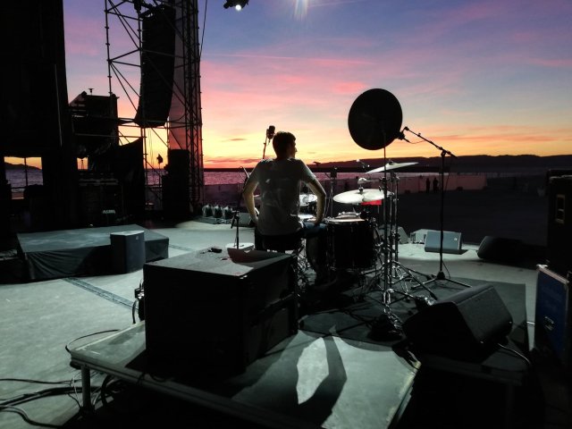 Thursday Addict en studio - Ulule