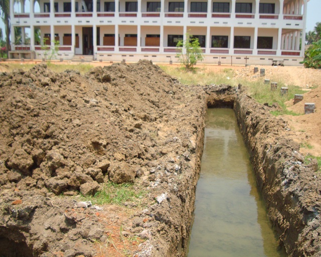 En finir avec l'eau saumâtre pour Vellai Thamarai - Ulule