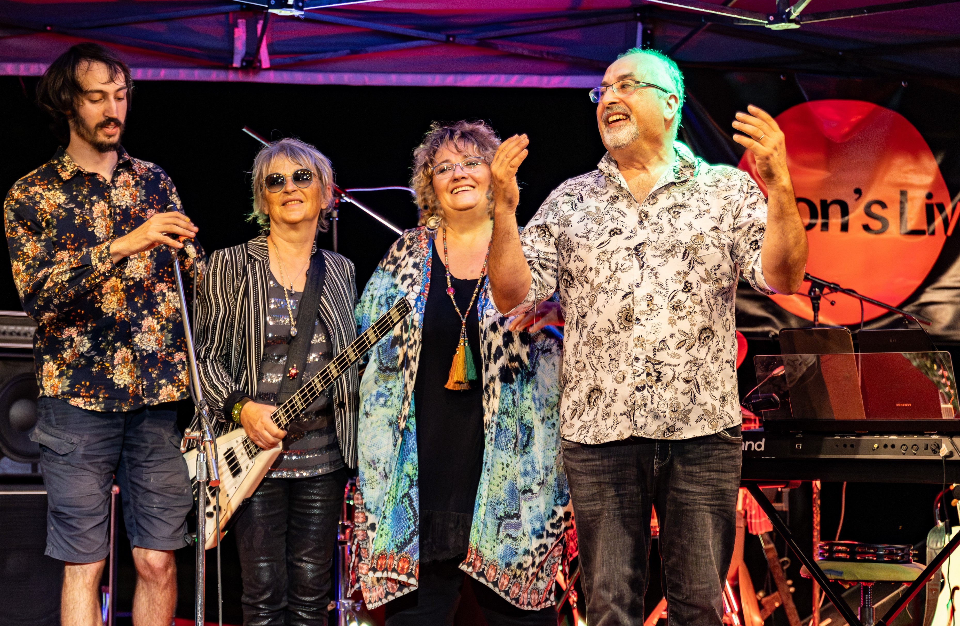 Simon's Live: premier album!