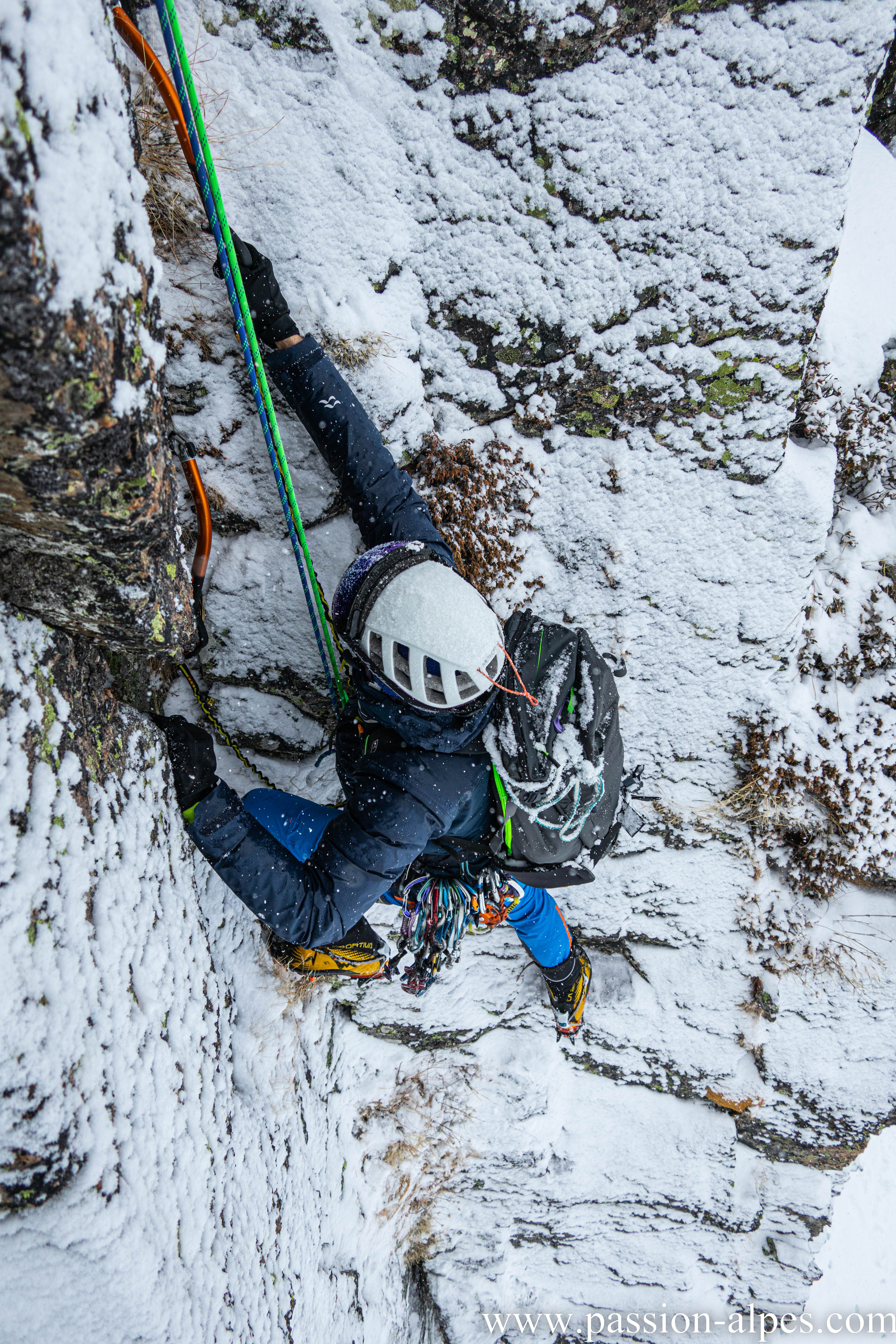 Equipement des voies de mixte de l'Index (Chamonix)