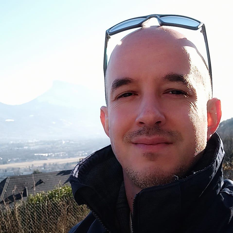 L'impression d'une brochure de l'artiste Christopher Schmitt - Ulule