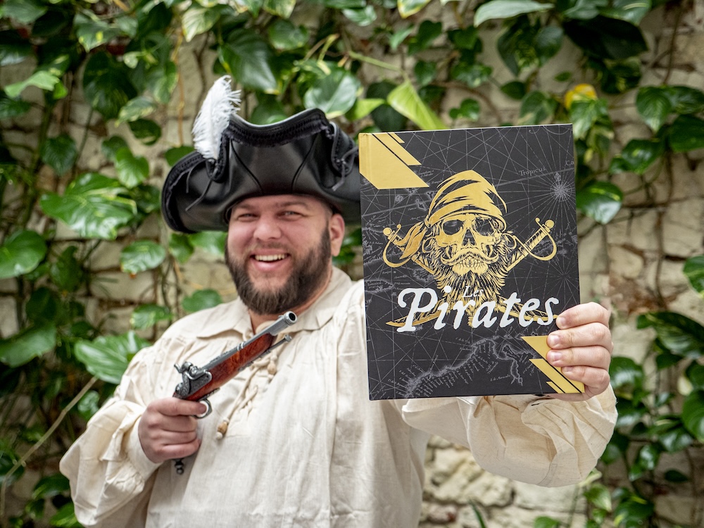 Les Pirates : le nouveau livre de Nota Bene