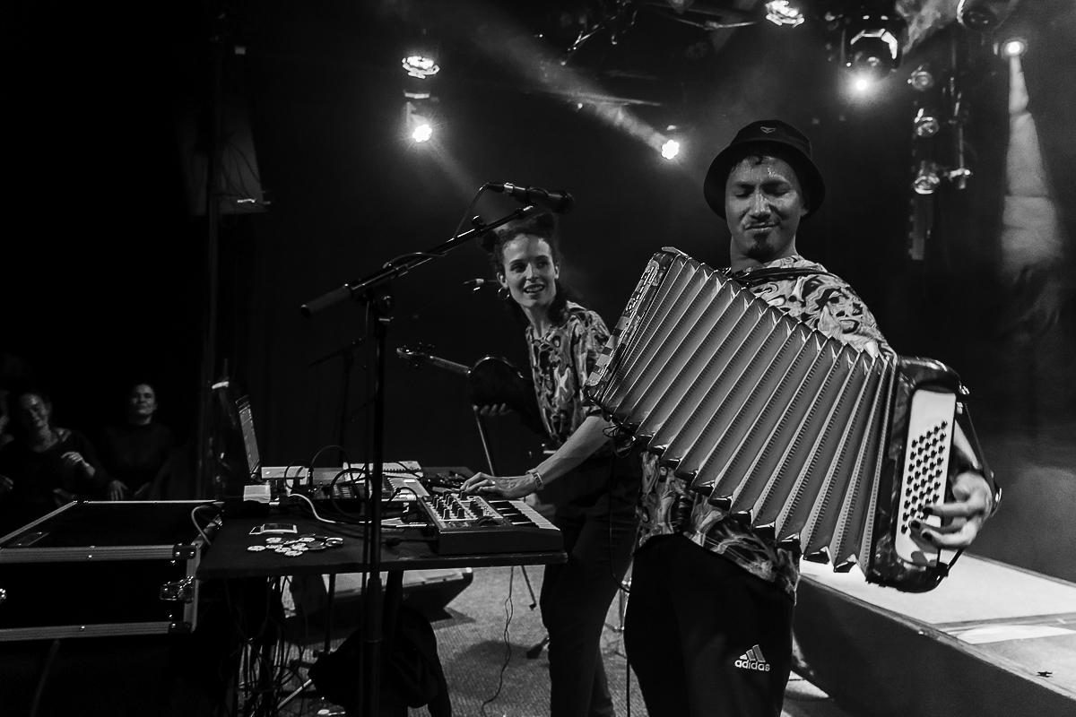 Premier EP de Chu Chi Cha