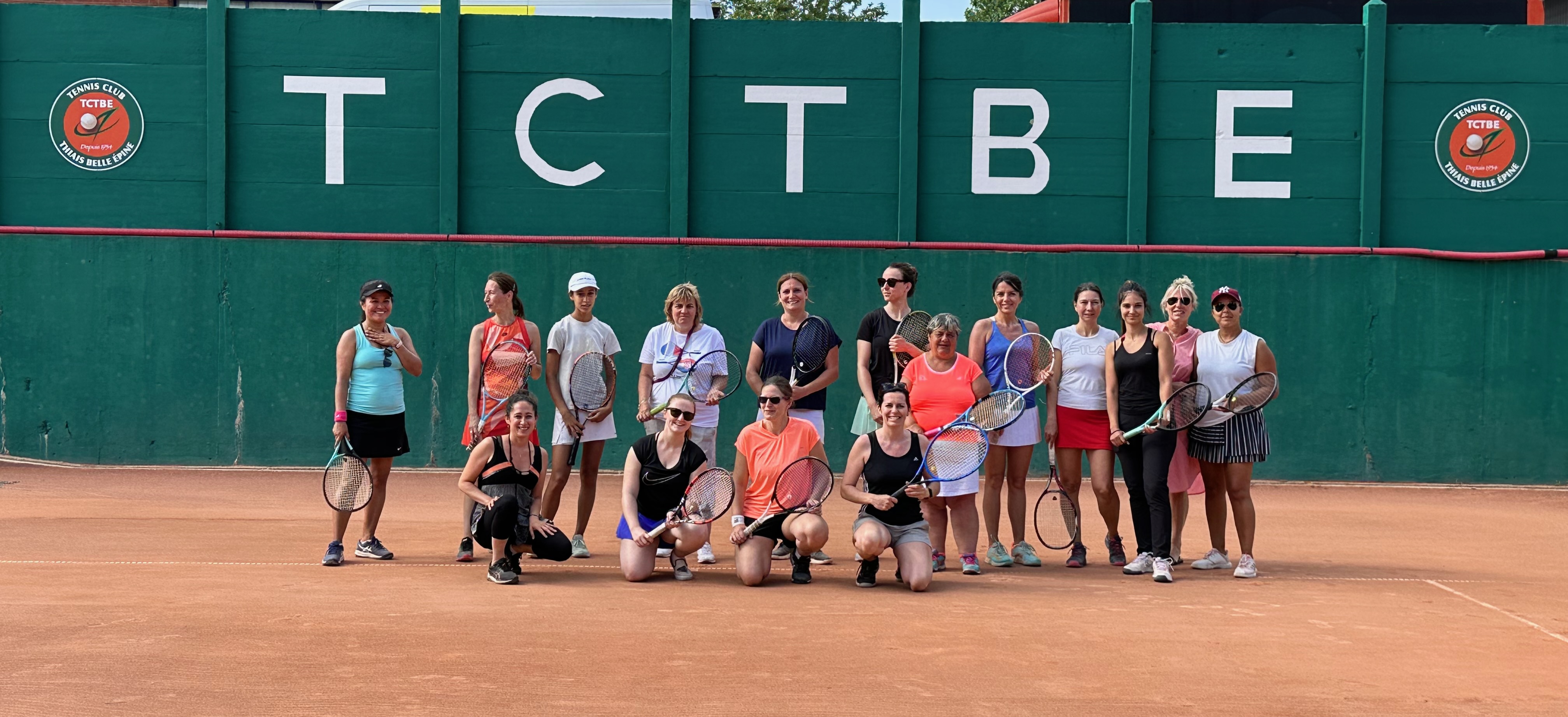 Favoriser et développer le tennis féminin
