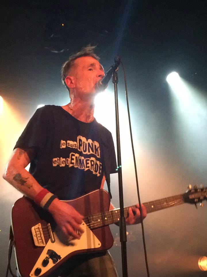 Commande ici ton t-shirt "Je suis punk et j't'emmerde"