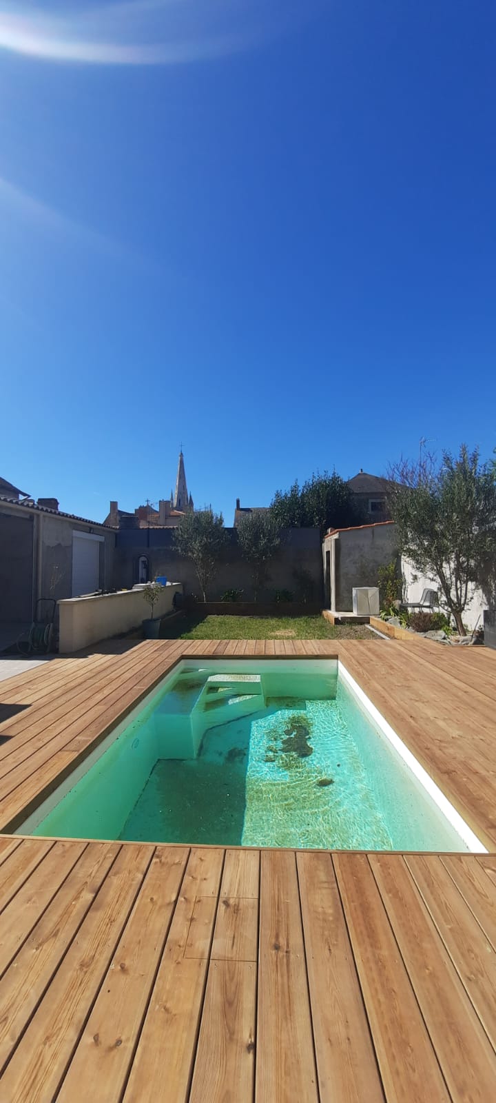 La Moustache Bleue - Une bulle bleue au coeur de la Vendée - Ulule
