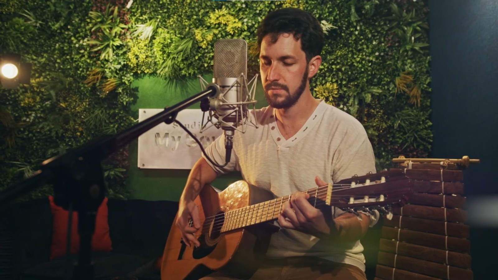Charly Bombyx - 1ère tournée ! J - 1 ! - Ulule