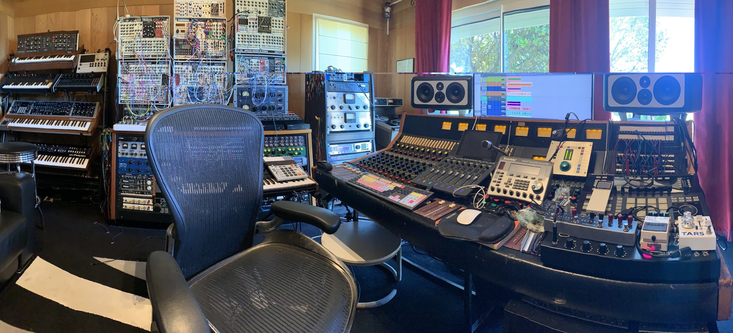 Guitare Rouge ... le 5ème CD (ALBUM) plus 4 Clips ! - Ulule