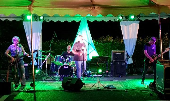 Le groupe C4 sort son premier album "Un de C4"