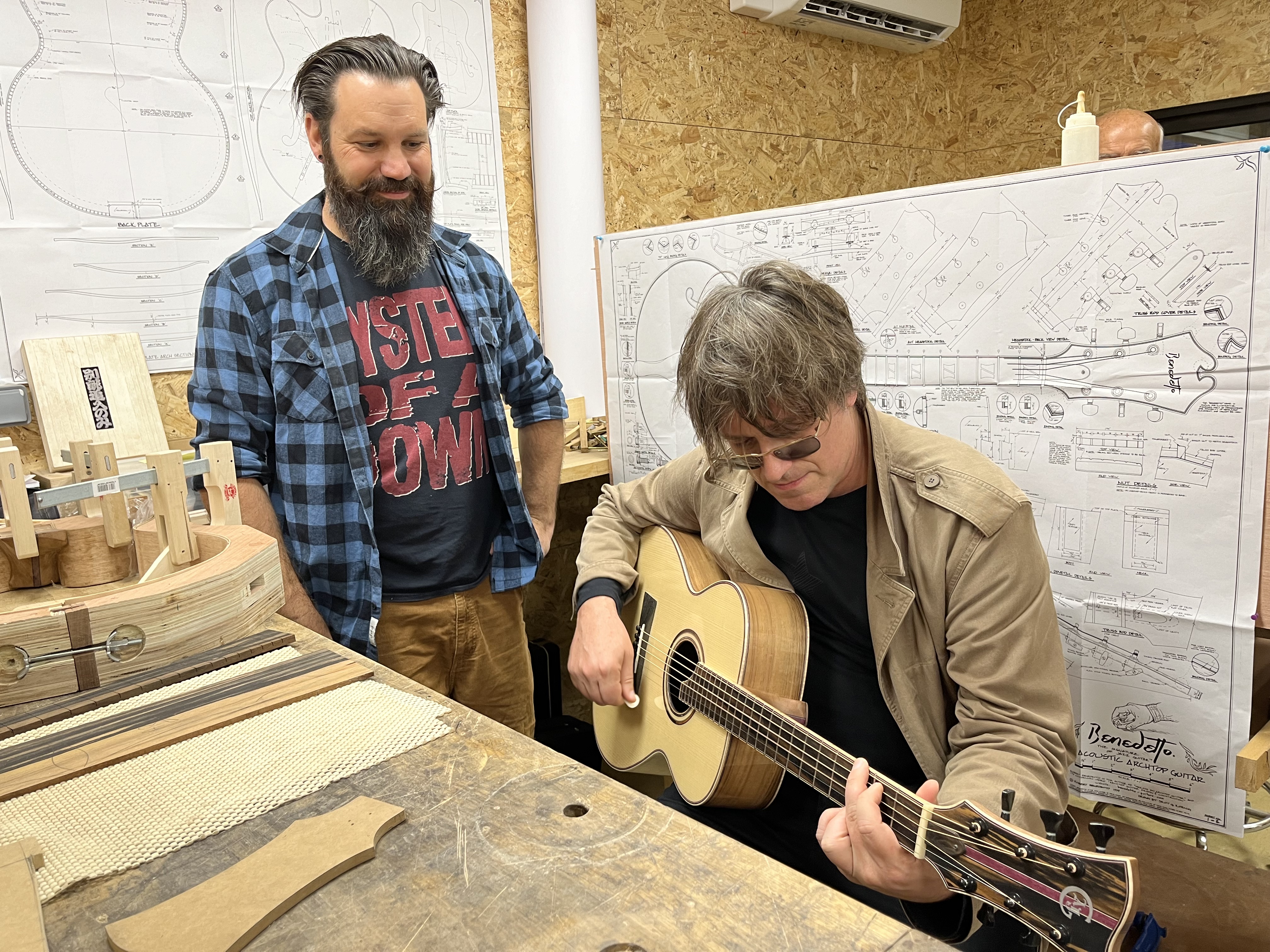 Atelier de Lutherie Guitare à Longages " A J Guitar's " - Ulule