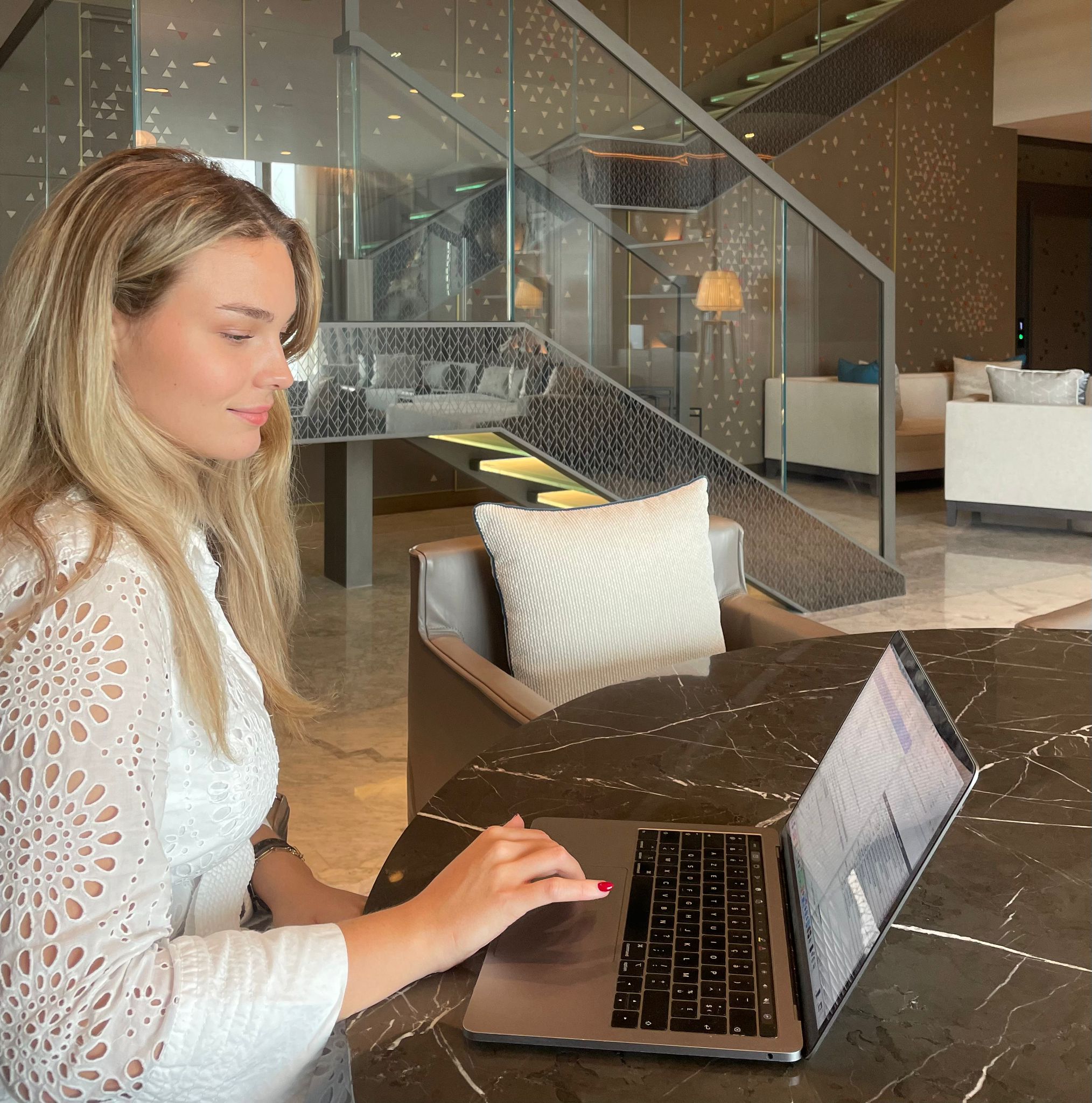 OTE: L'App Révolutionnaire qui Redéfinit le Social Dating - Ulule