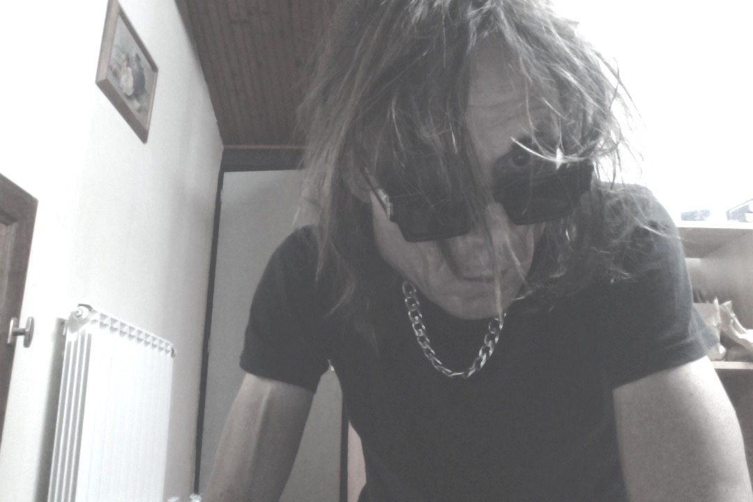 Quentin Merqueil - Enregistrer, Promouvoir, Singles Radios - Ulule