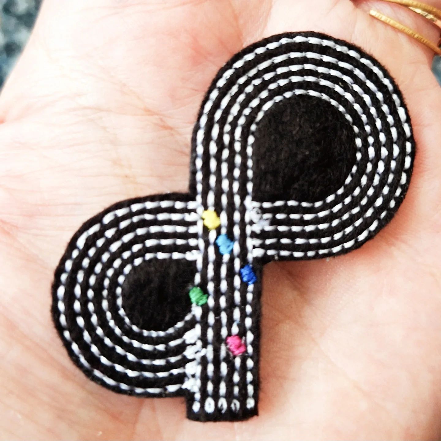 Une brodeuse pour booster mon projet collectif et durable - Ulule