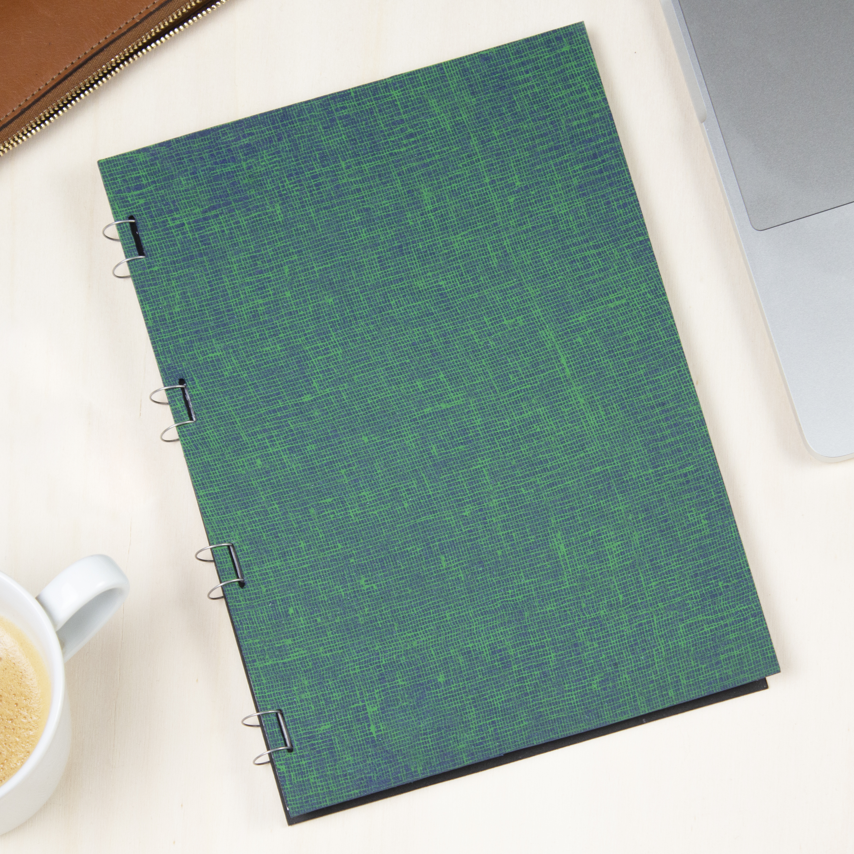 L'agraffe, carnets attachants