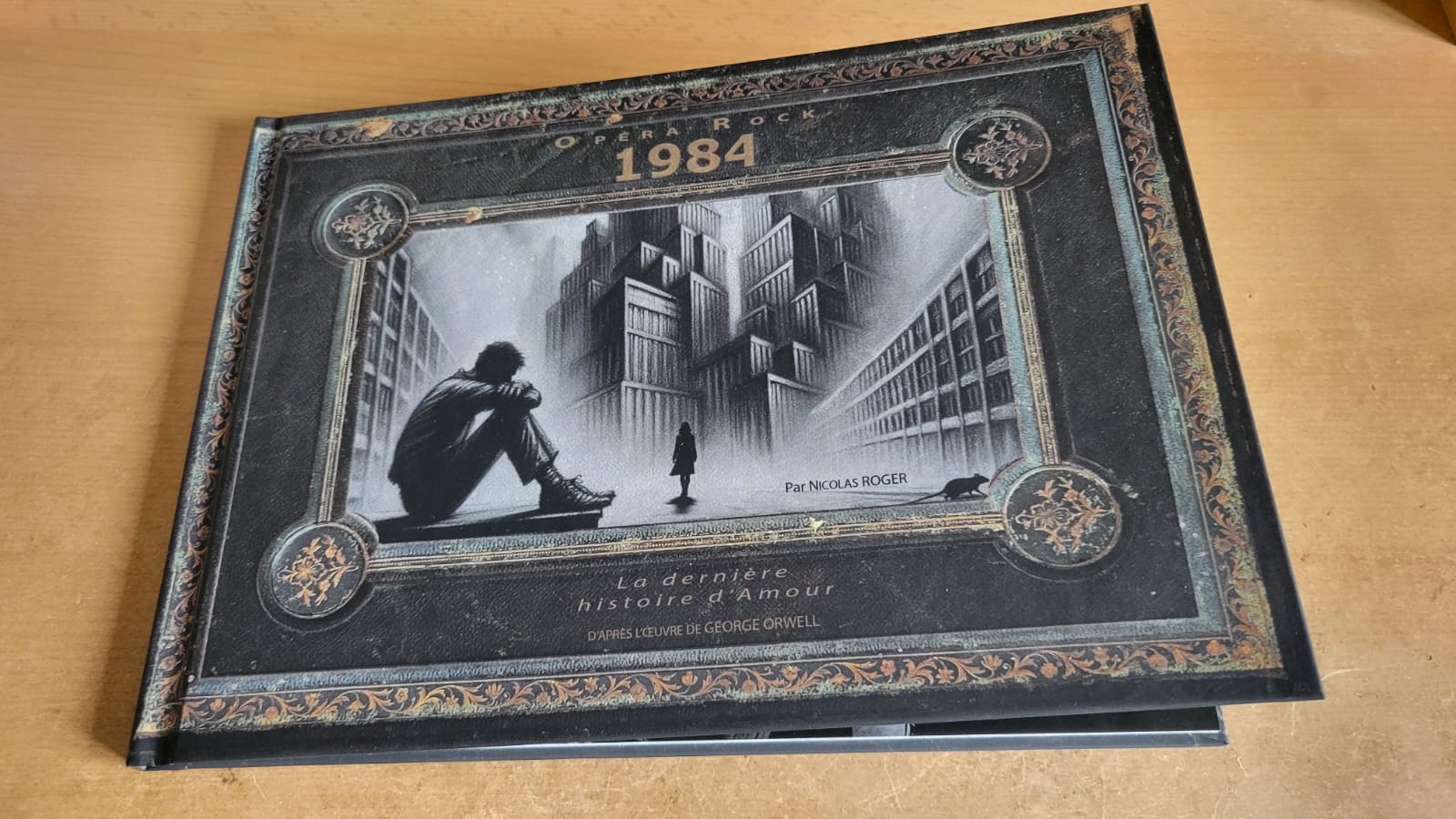 1984 Opéra Rock — Le livre musical - Ulule