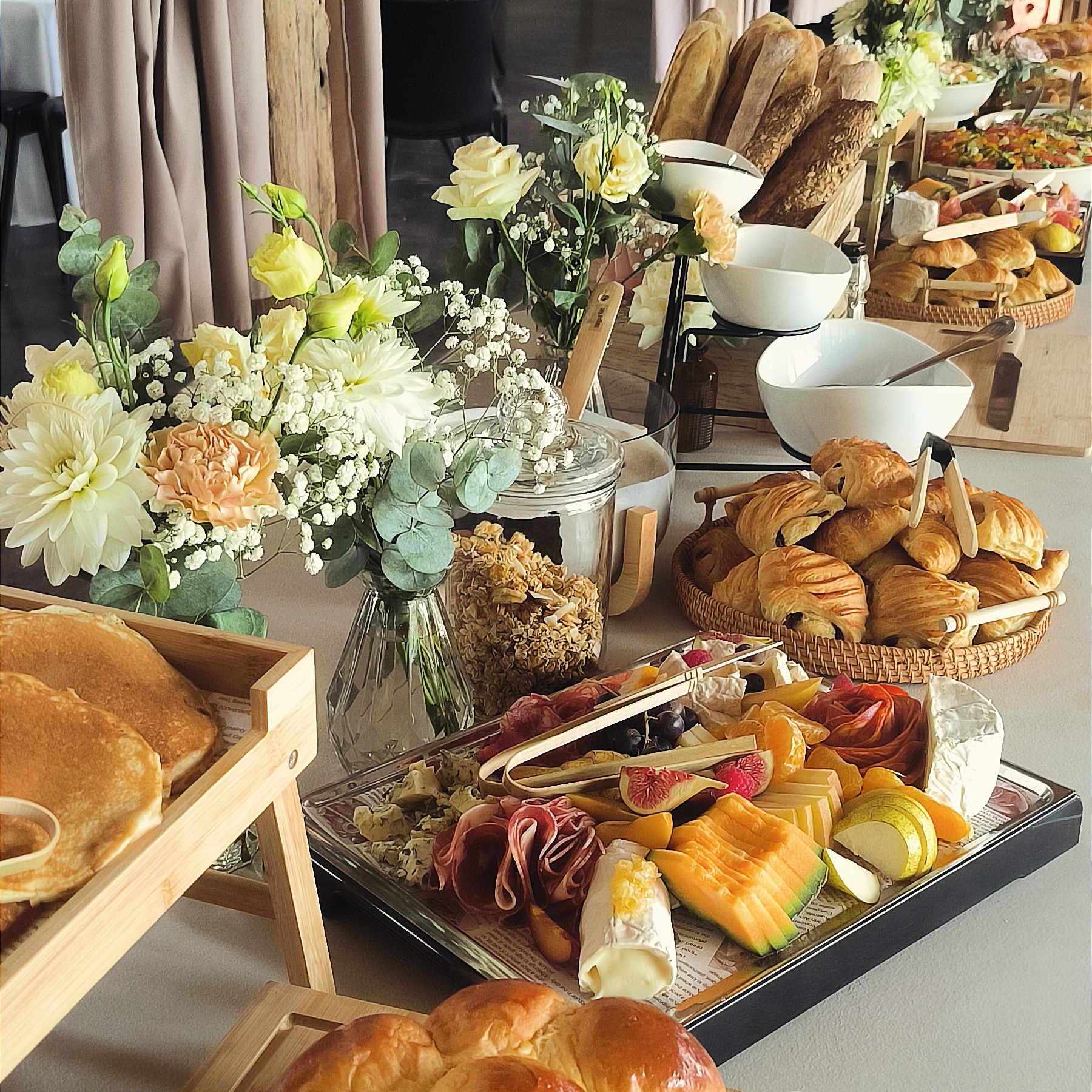 Mango & Kako - brunch- grazing table - pâtisserie - Ulule