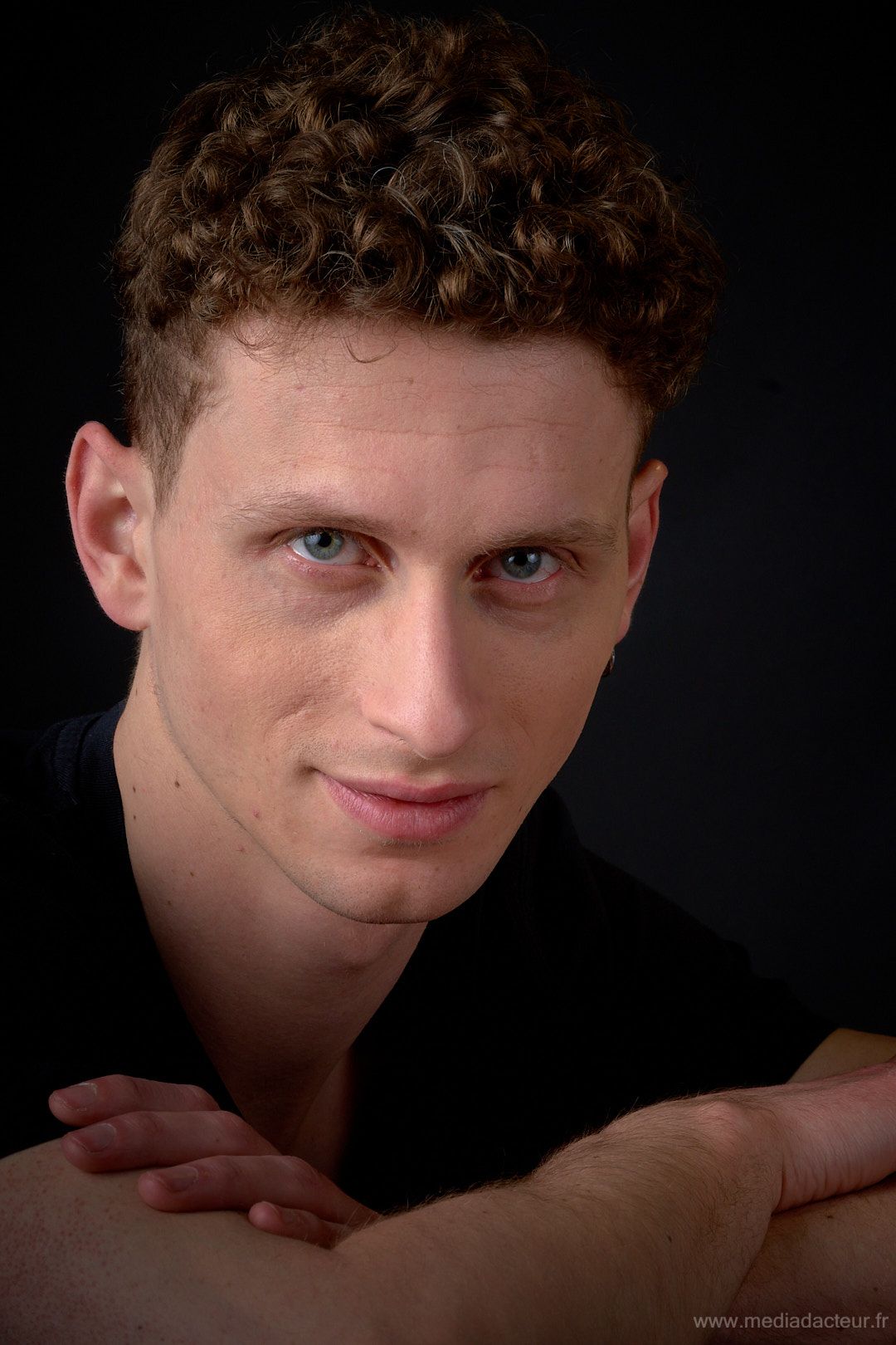 Léa débarque en live ! Aidez-nous à briller sur scène ! - Ulule