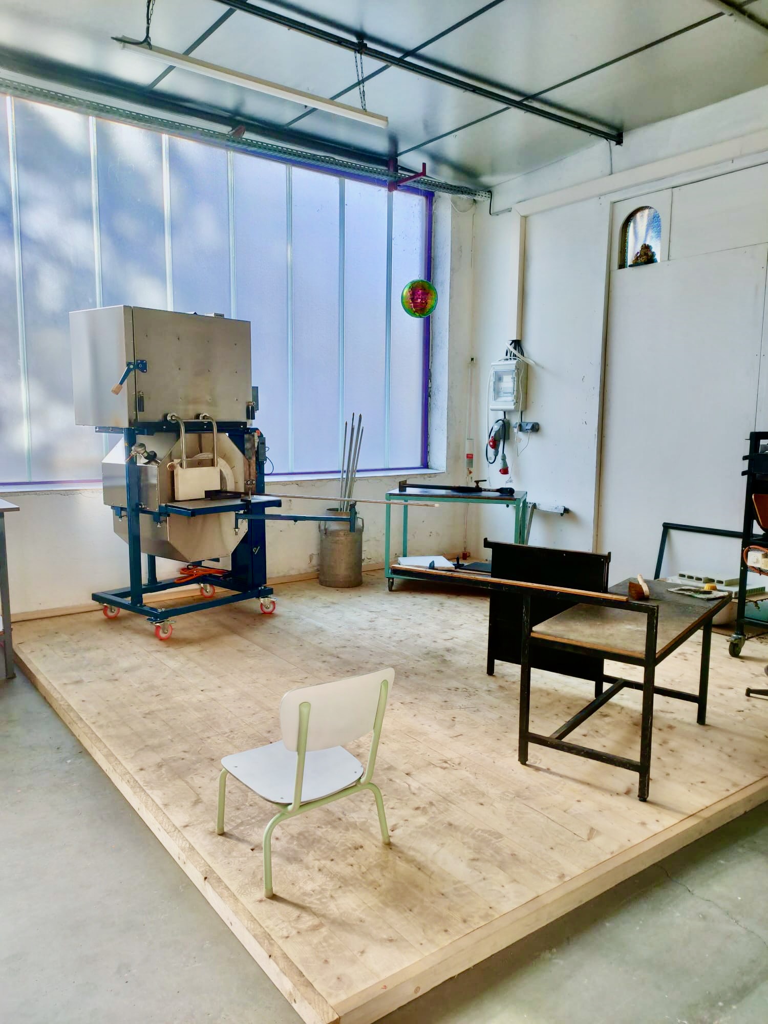 Halo Glass Studio: un atelier de souffleuses de verre - Ulule