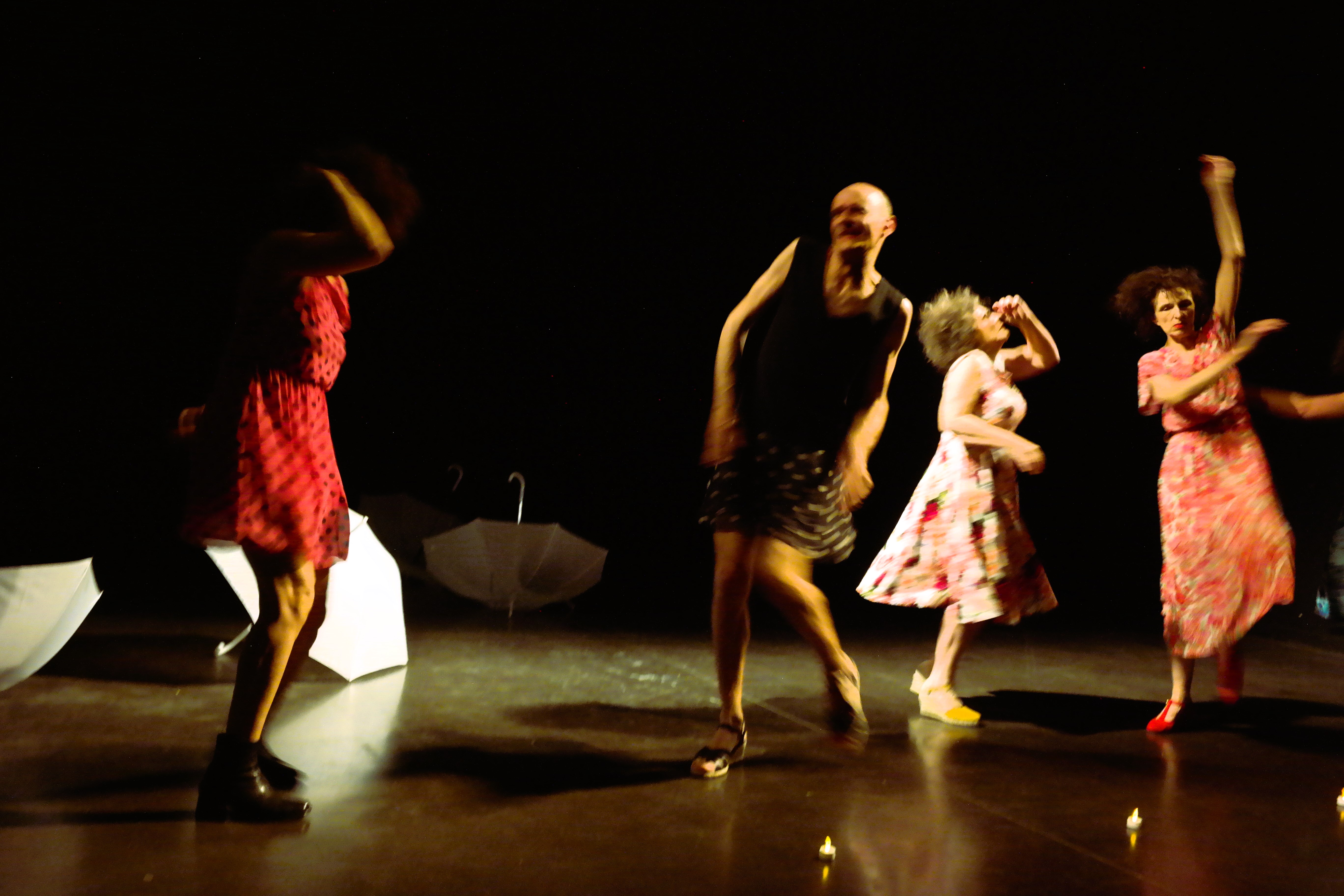 De nos robes plissées plissées au Festival Off Avignon - Ulule